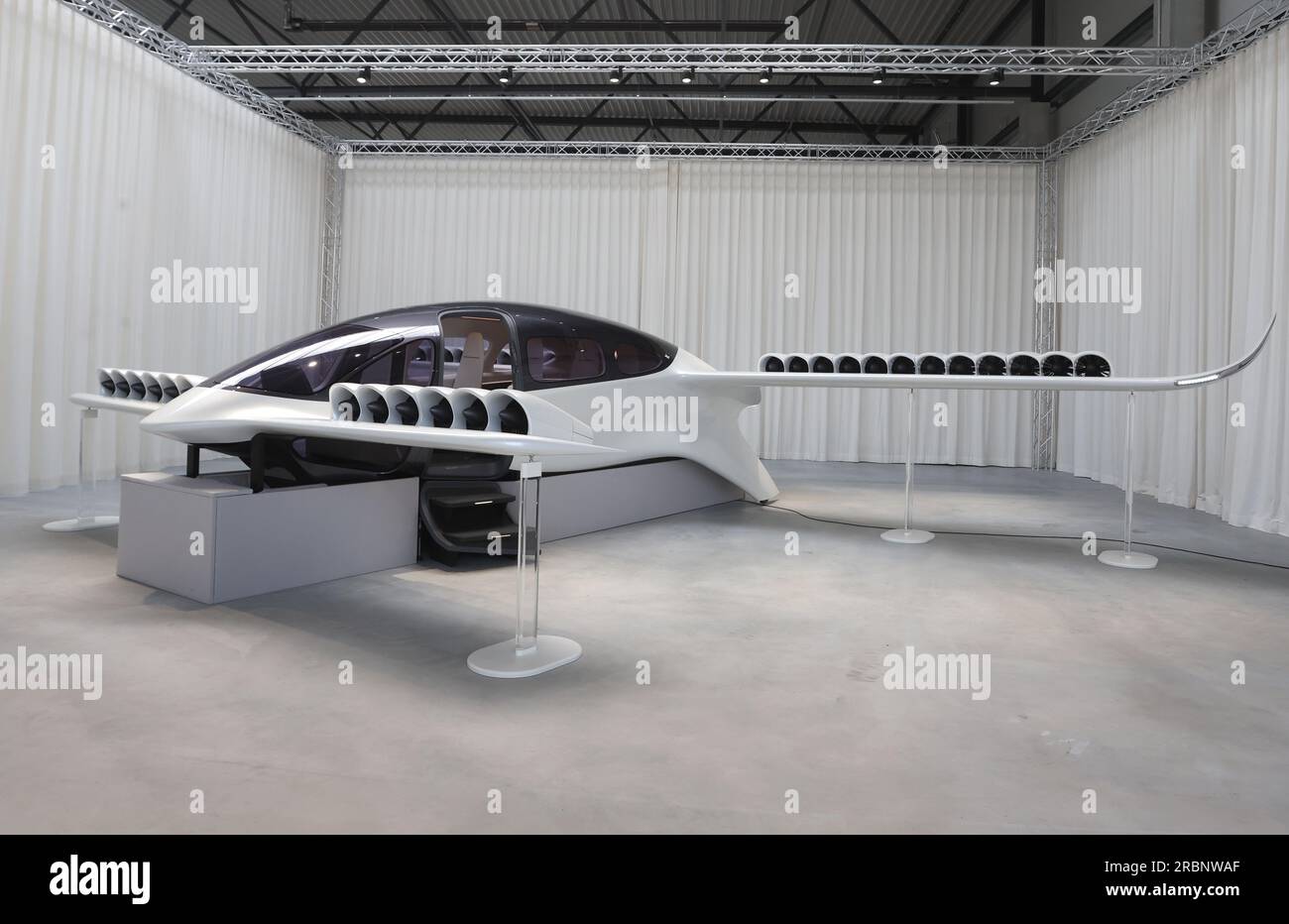 10 July 2023, Bavaria, Weßling: A preliminary model of a Lilium jet ...