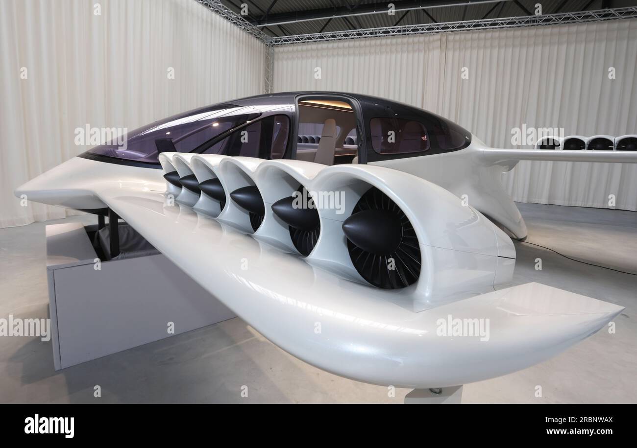 10 July 2023, Bavaria, Weßling: A preliminary model of a Lilium jet ...