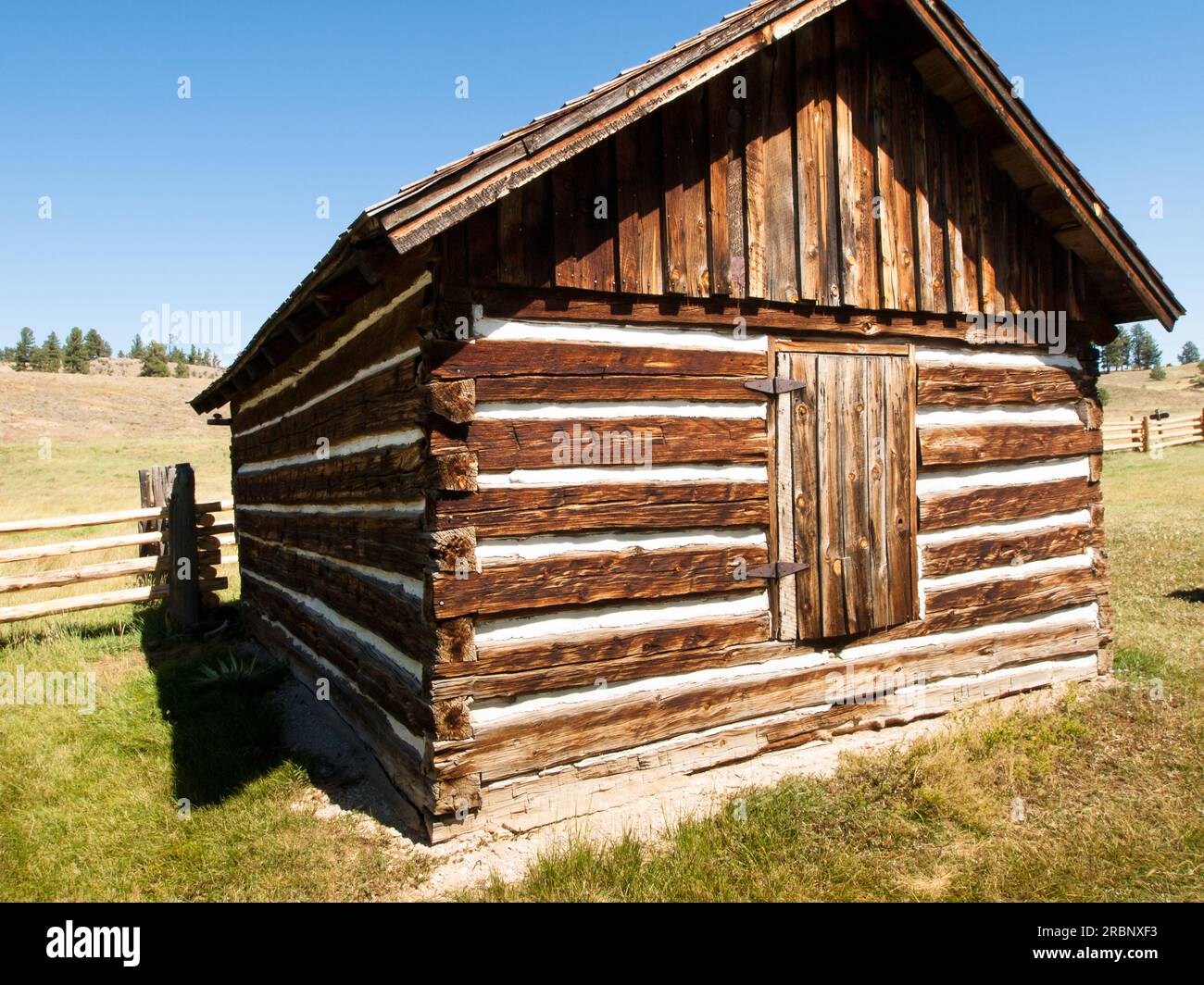 Rustic log cabin on the farm Stock Photo - Alamy
