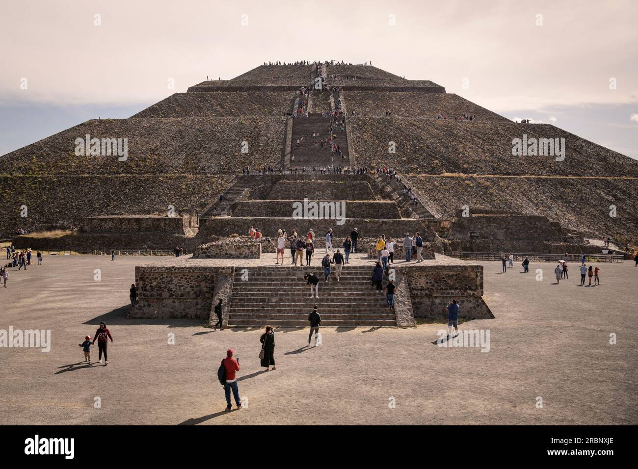 Pyramid of the Moon (Pirámide de la Luna) in Teotihuacán (ruined ...
