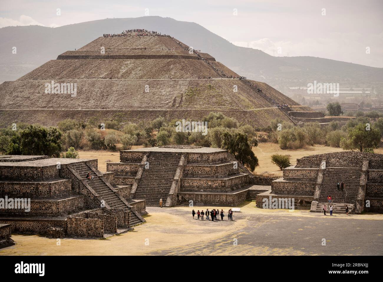View from the Pyramid of the Moon (Pirámide de la Luna) to the Pyramid ...