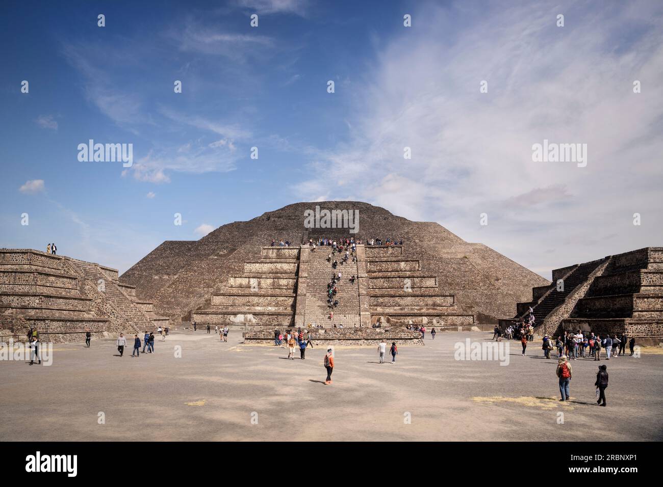 Pyramid of the Moon (Pirámide de la Luna) in Teotihuacán (ruined ...