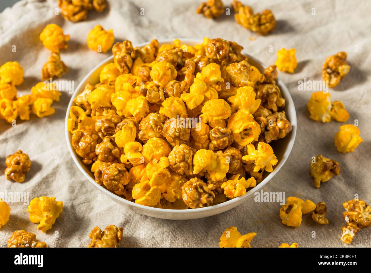 Homemade Chicago Popcorn Mix with Caramel and Cheese Pop Corn Stock ...