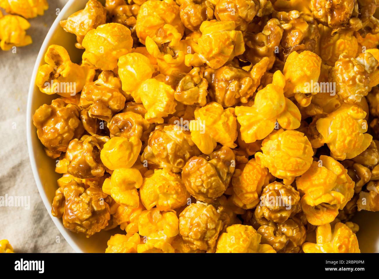 Homemade Chicago Popcorn Mix with Caramel and Cheese Pop Corn Stock ...