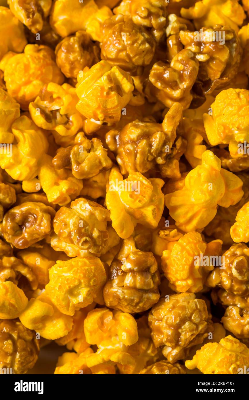 Homemade Chicago Popcorn Mix with Caramel and Cheese Pop Corn Stock ...
