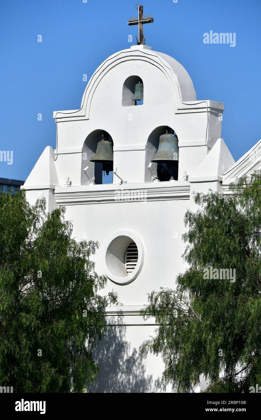 Our Lady Queen of Angels Catholic Church, La Iglesia de Nuestra Señora ...