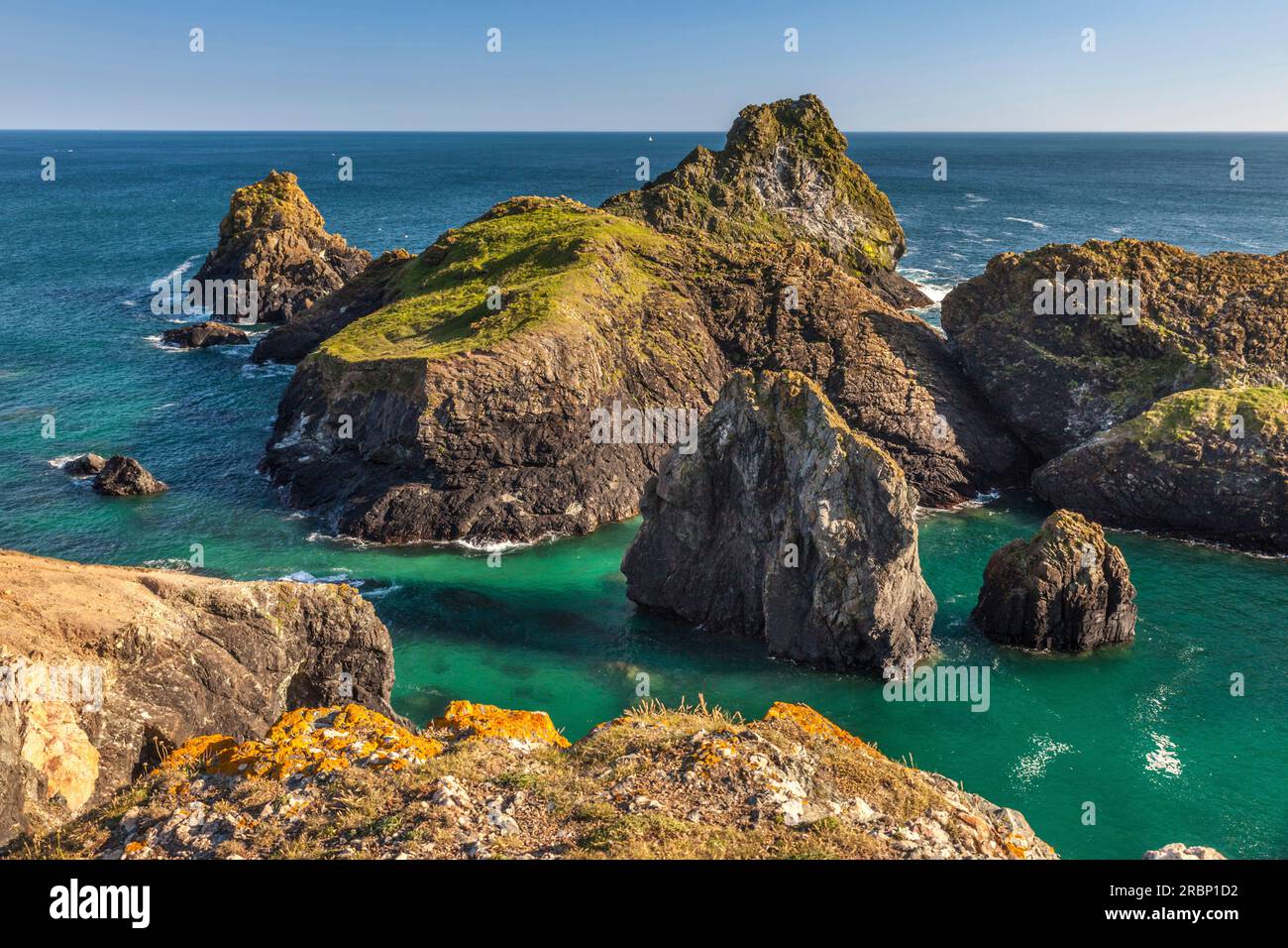 Kynance cove helston cornwall hi-res stock photography and images - Alamy