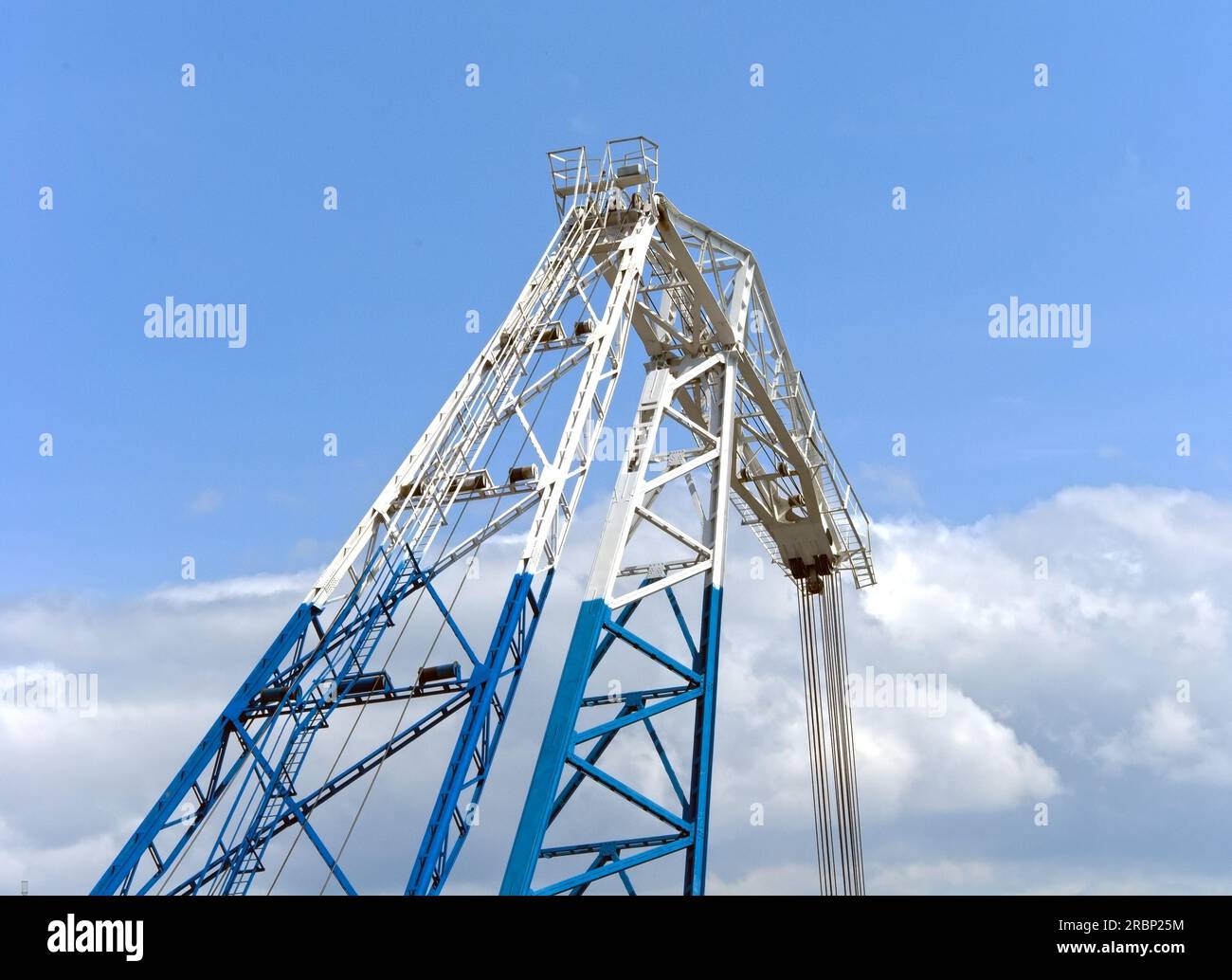Floating derrick crane river hi-res stock photography and images - Alamy