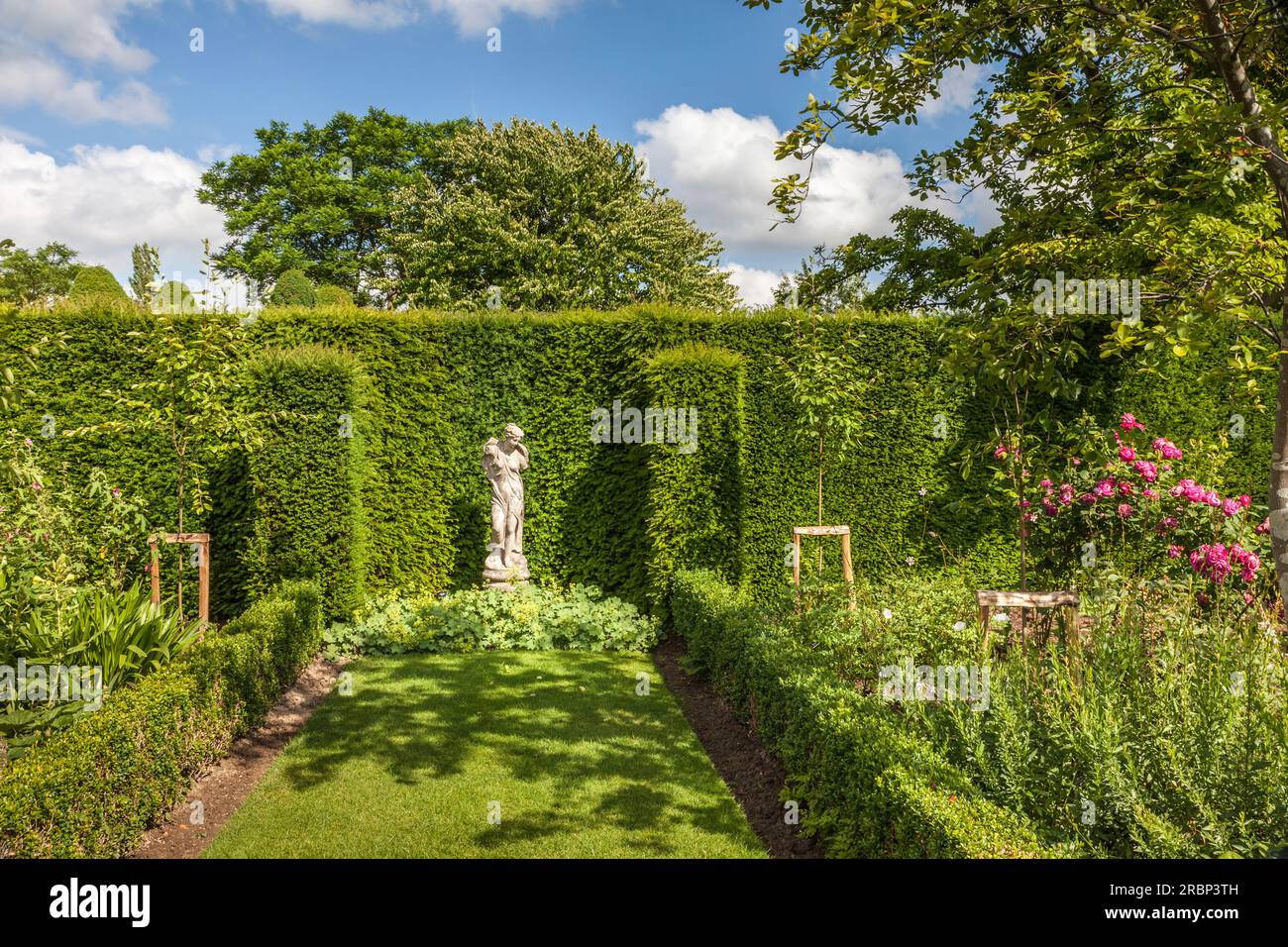 Sissinghurst Castle Garden, Cranbrook, Kent, England Stock Photo - Alamy