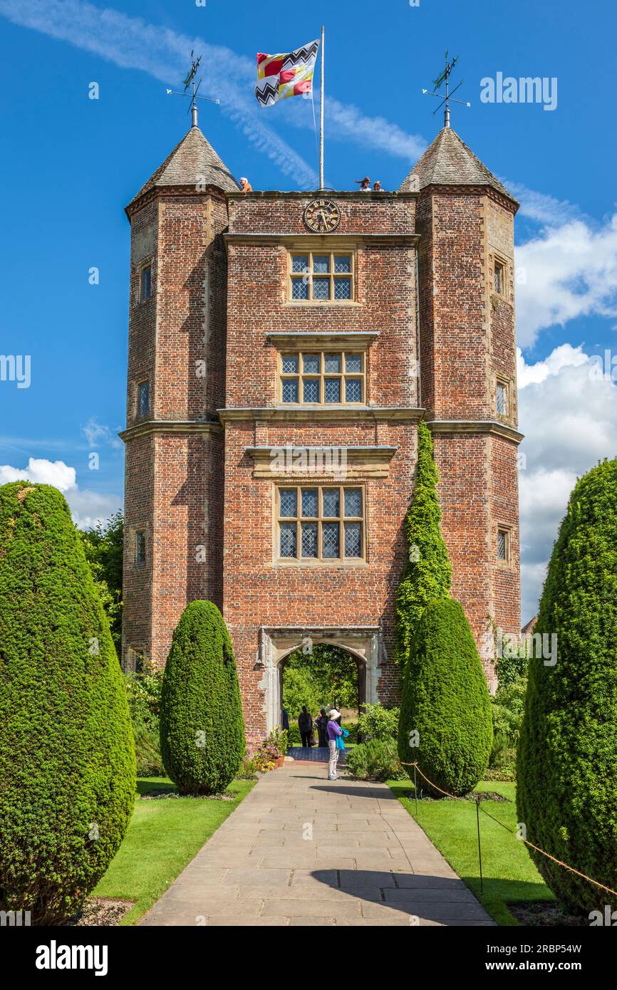 Tower of Sissinghurst Castle, Cranbrook, Kent, England Stock Photo - Alamy