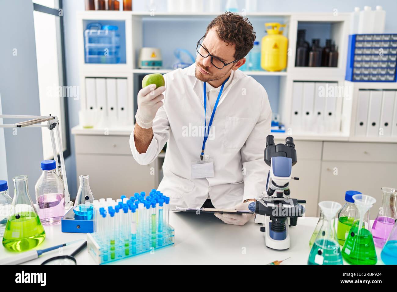 Nutrition laboratory scientist work hi-res stock photography and images ...