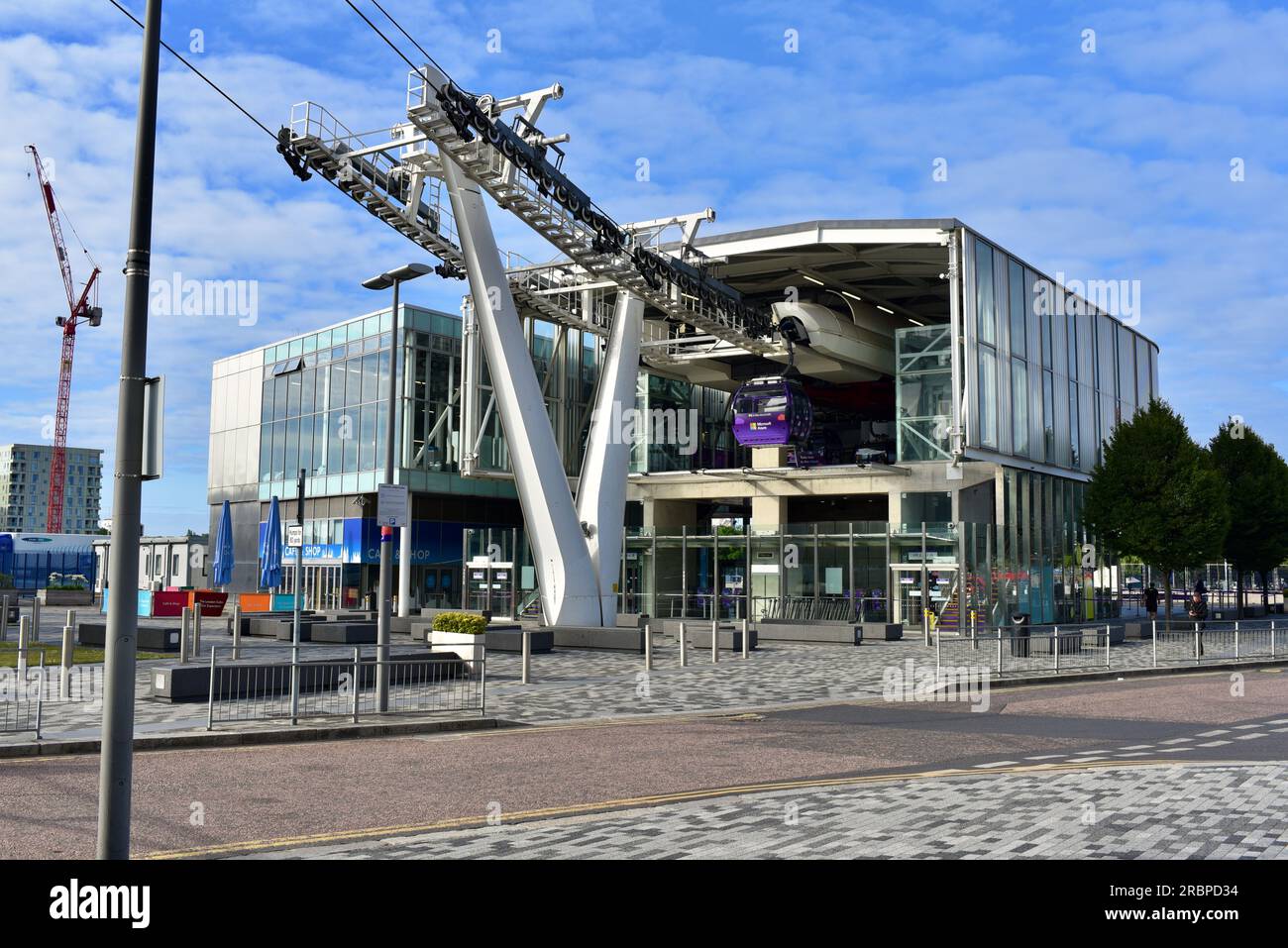Ifs cloud greenwich peninsula hi-res stock photography and images - Alamy