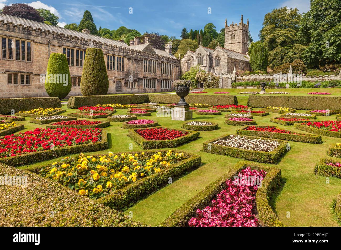 Gardens of Lanhydrock House at Bodmin, Cornwall, England Stock Photo - Alamy