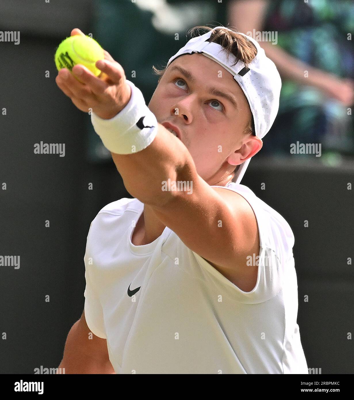 Holger rune wimbledon hi-res stock photography and images - Alamy