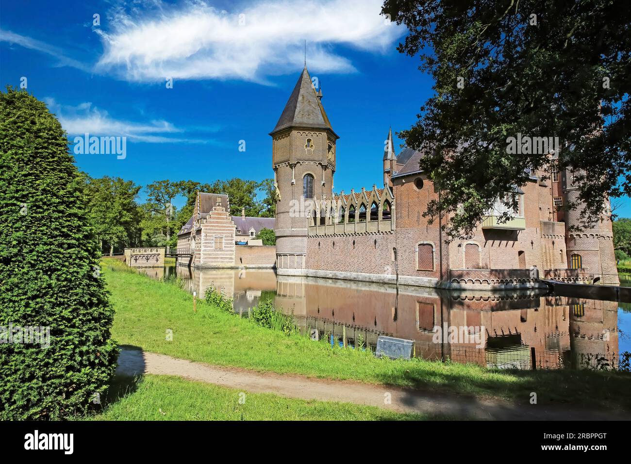 Beautiful idyllic scenic green garden park, romantic medieval dutch ...