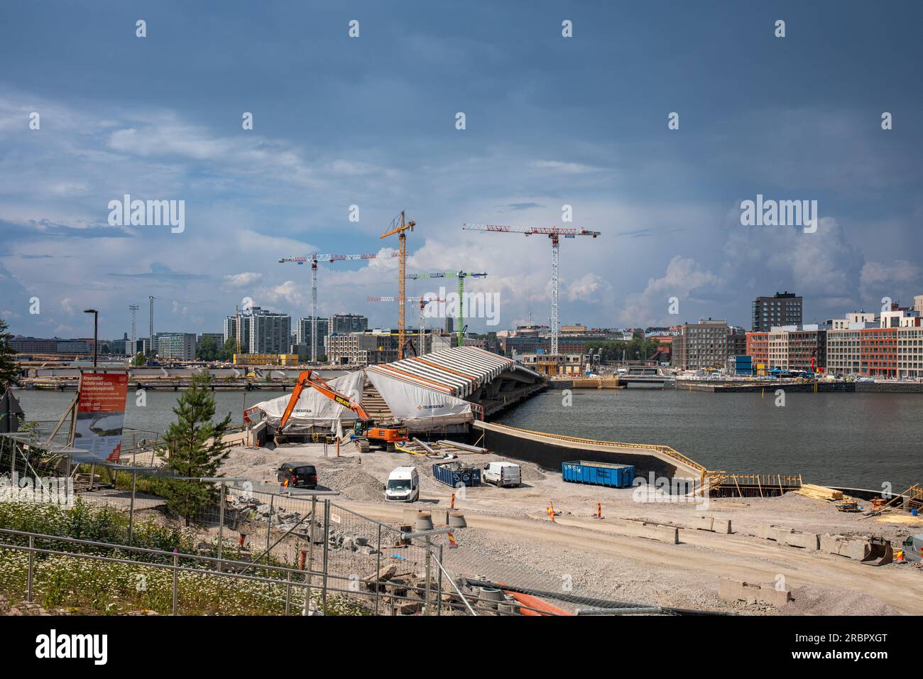 Rail bridge hi-res stock photography and images - Alamy
