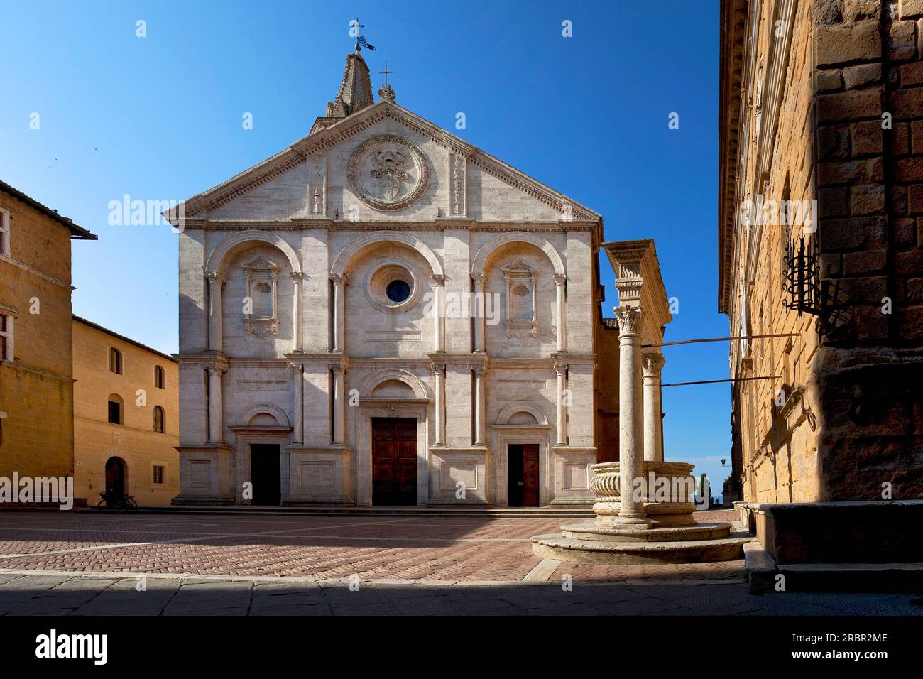 Pienza Cathedral, Pienza, Tuscany, Italy Stock Photo - Alamy