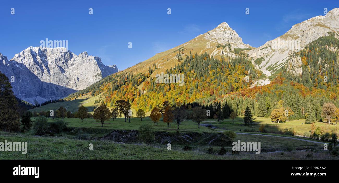 Morning on the way to Engalm, Eng, Hinterriss, Karwendel, Tirol ...