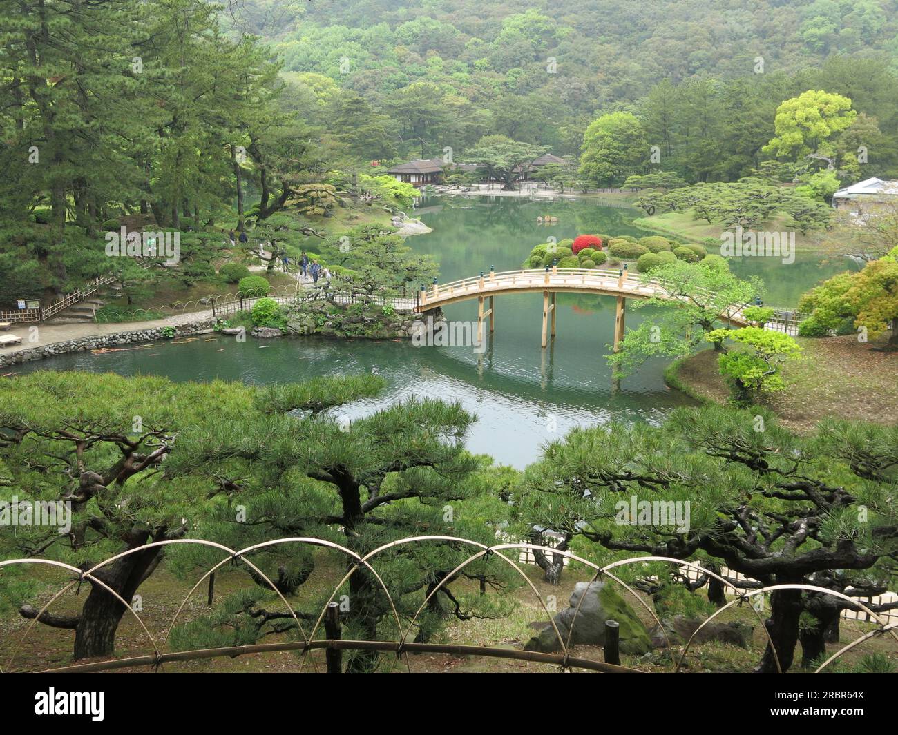 Japanese gardens to visit: Ritsurin strolling garden is one of the most ...