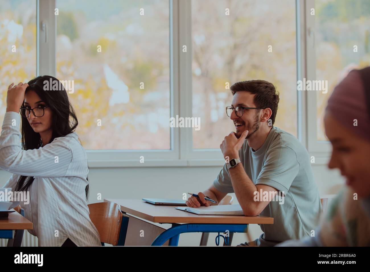 Critical thinking classroom hi-res stock photography and images - Alamy
