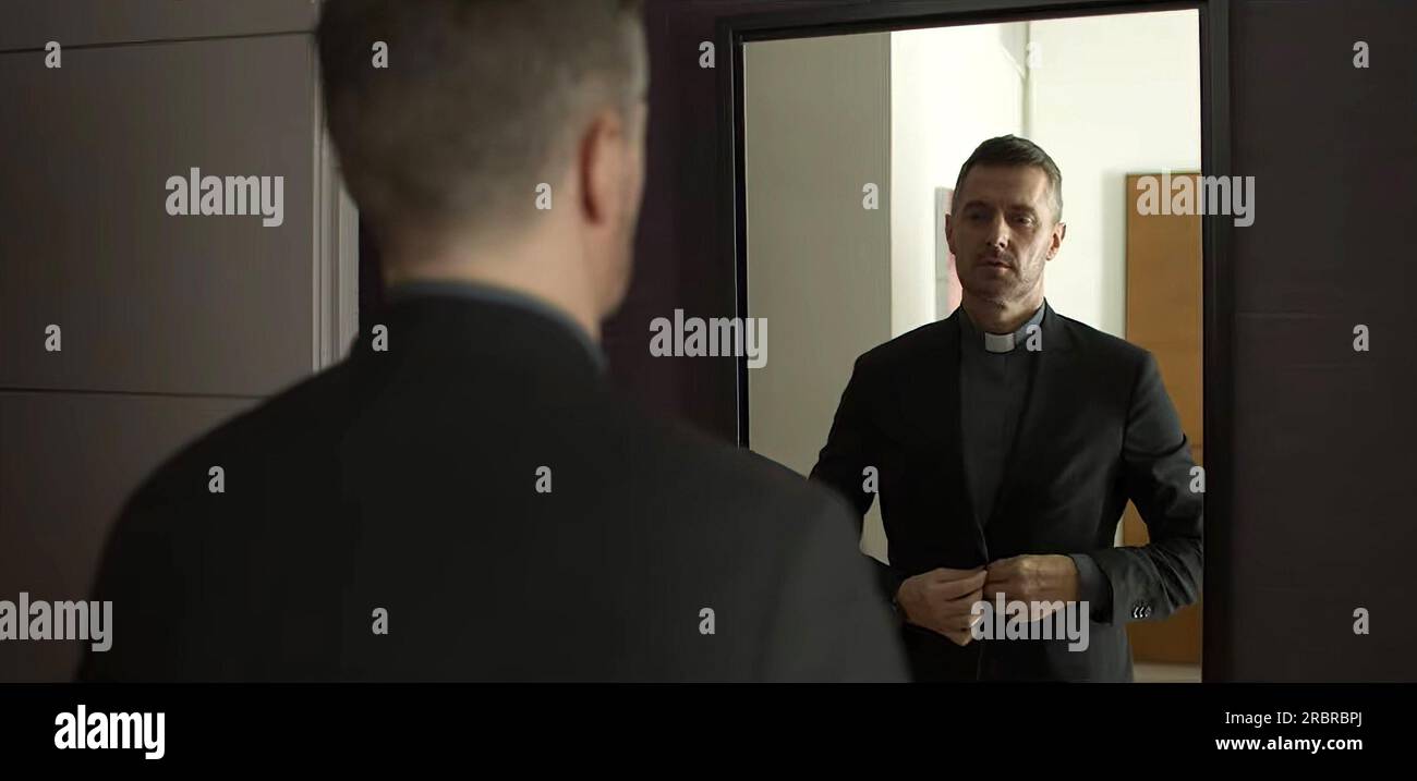 THE MAN FROM ROME, (aka LA PIEL DEL TAMBOR), Richard Armitage, 2022 ...