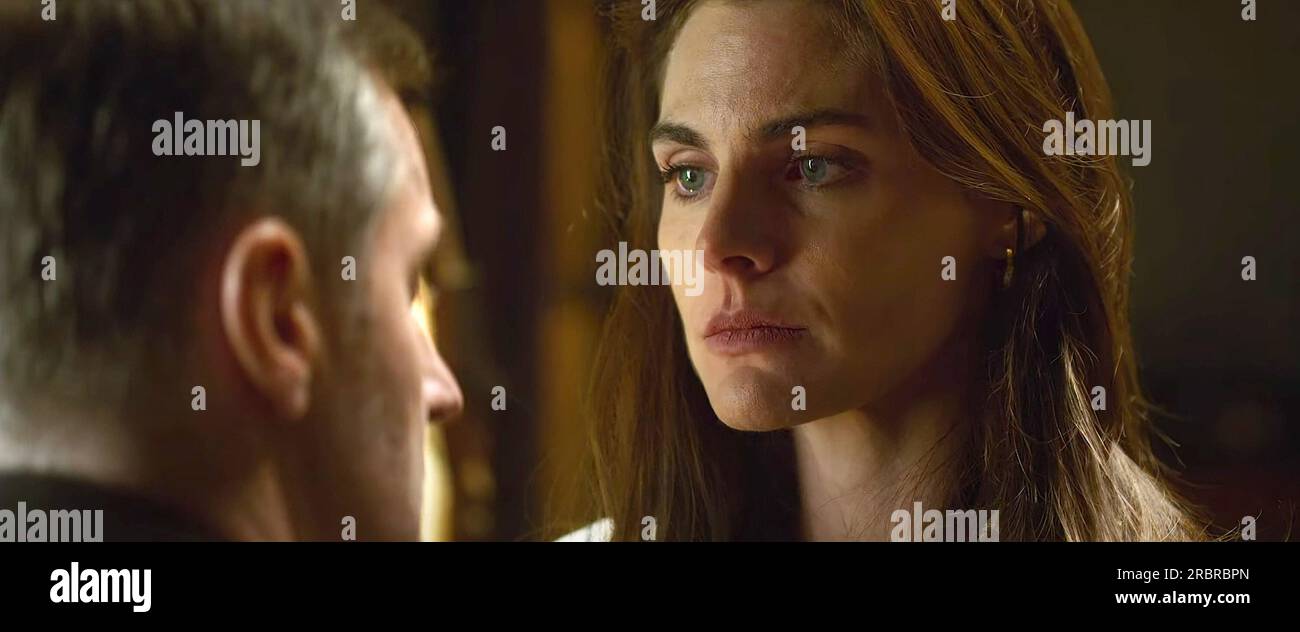 THE MAN FROM ROME, (aka LA PIEL DEL TAMBOR), from left: Richard ...