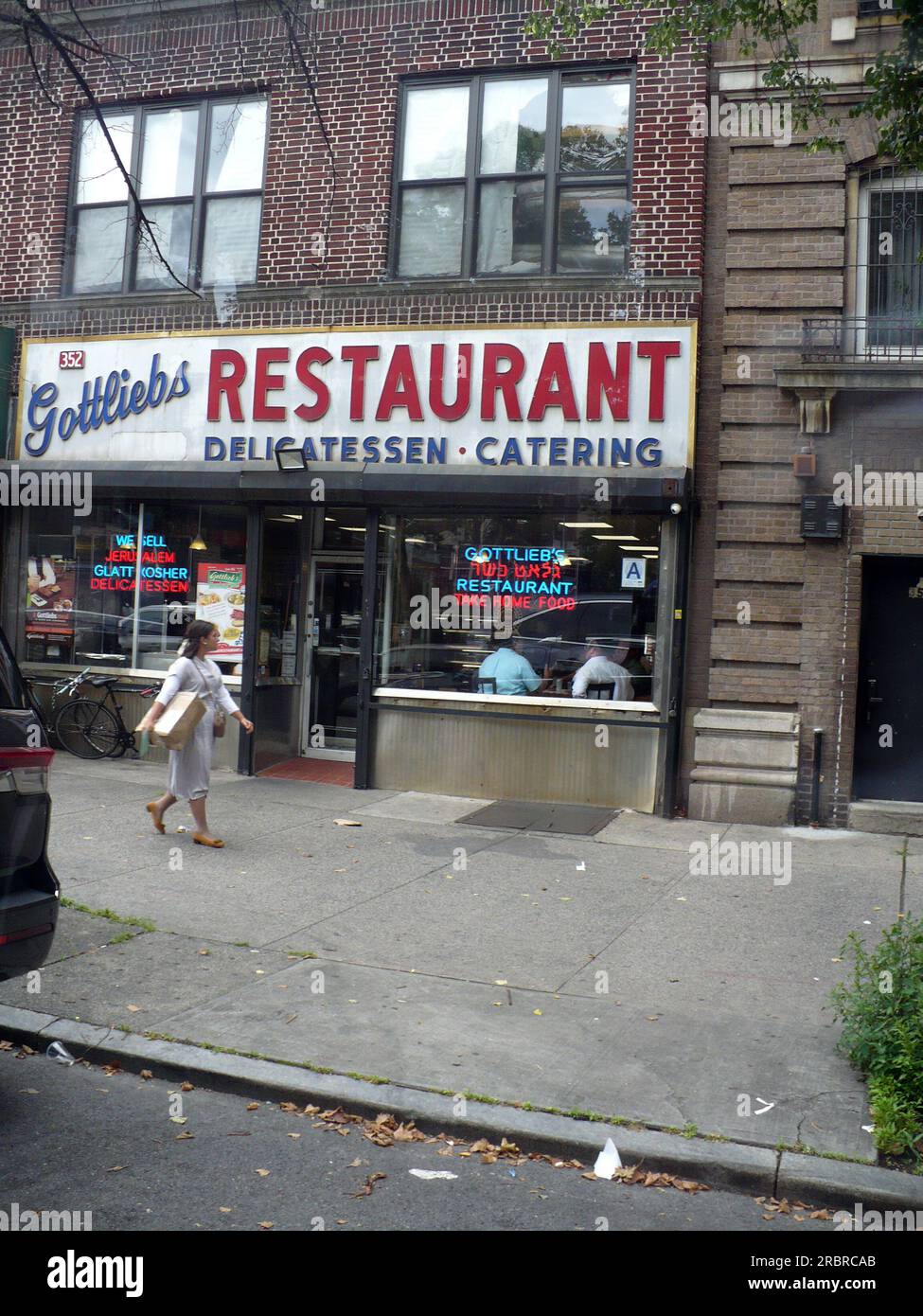 Gottlieb's restaurant hi-res stock photography and images - Alamy