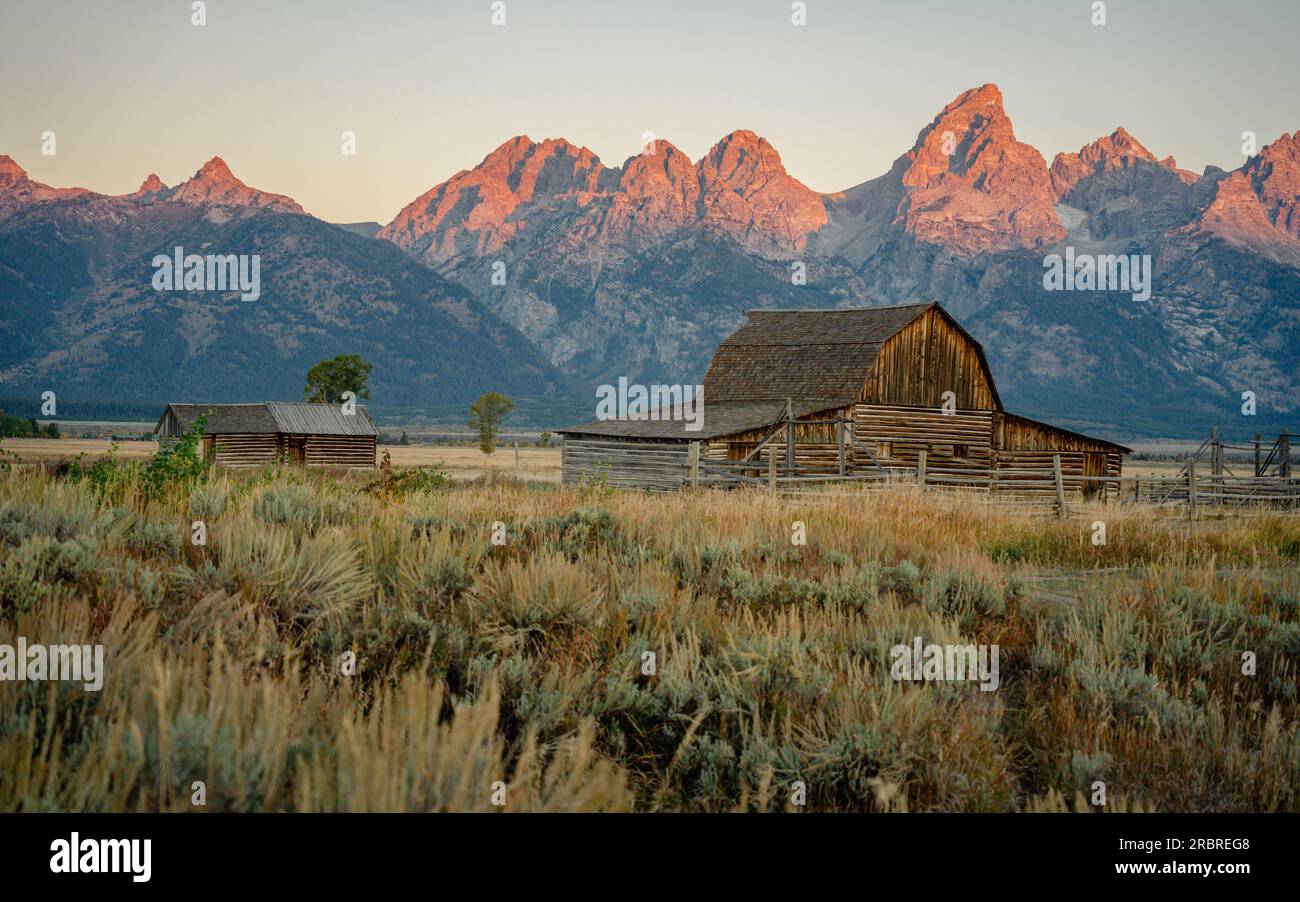 Mormon Row Sunrise with Sunlit Mountain Peaks | Grand Teton National ...