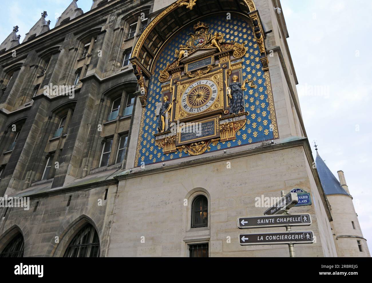 The clock tower - La Conciergerie, Paris, France Stock Photo - Alamy