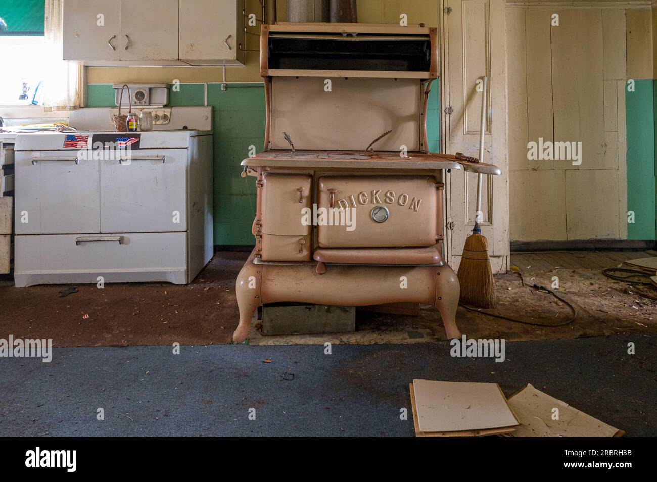Old Dickson stove in an abandoned house Stock Photo - Alamy