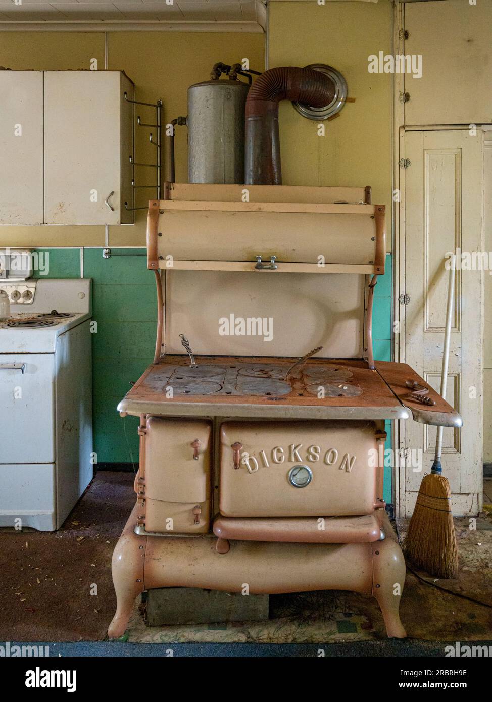 Old Dickson stove in an abandoned house Stock Photo - Alamy