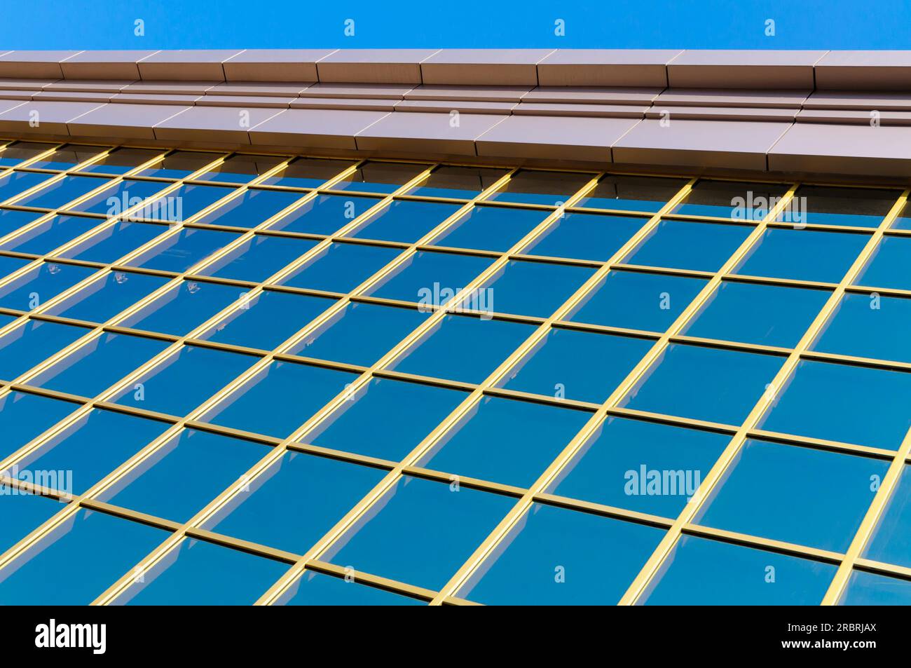 Detail big reflective windows hi-res stock photography and images - Alamy