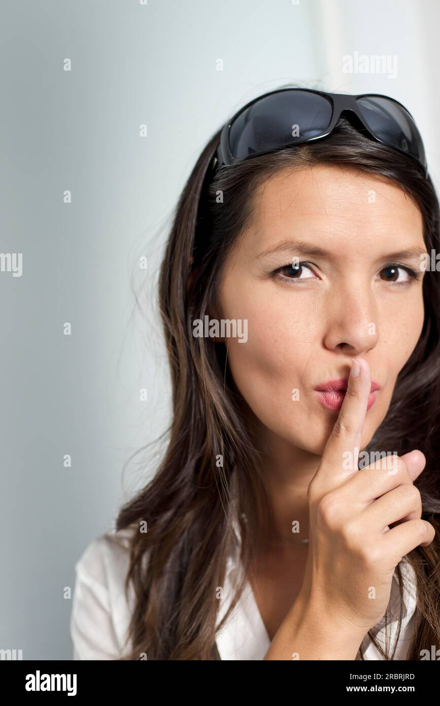 Shhh gesture hi-res stock photography and images - Alamy