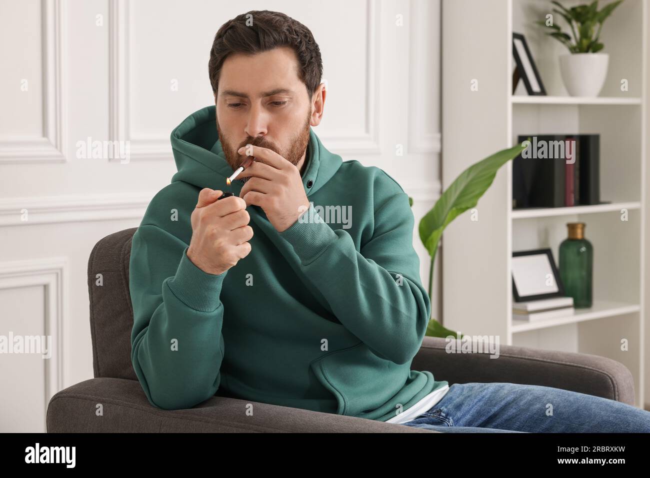 Using cigarettes hi-res stock photography and images - Alamy