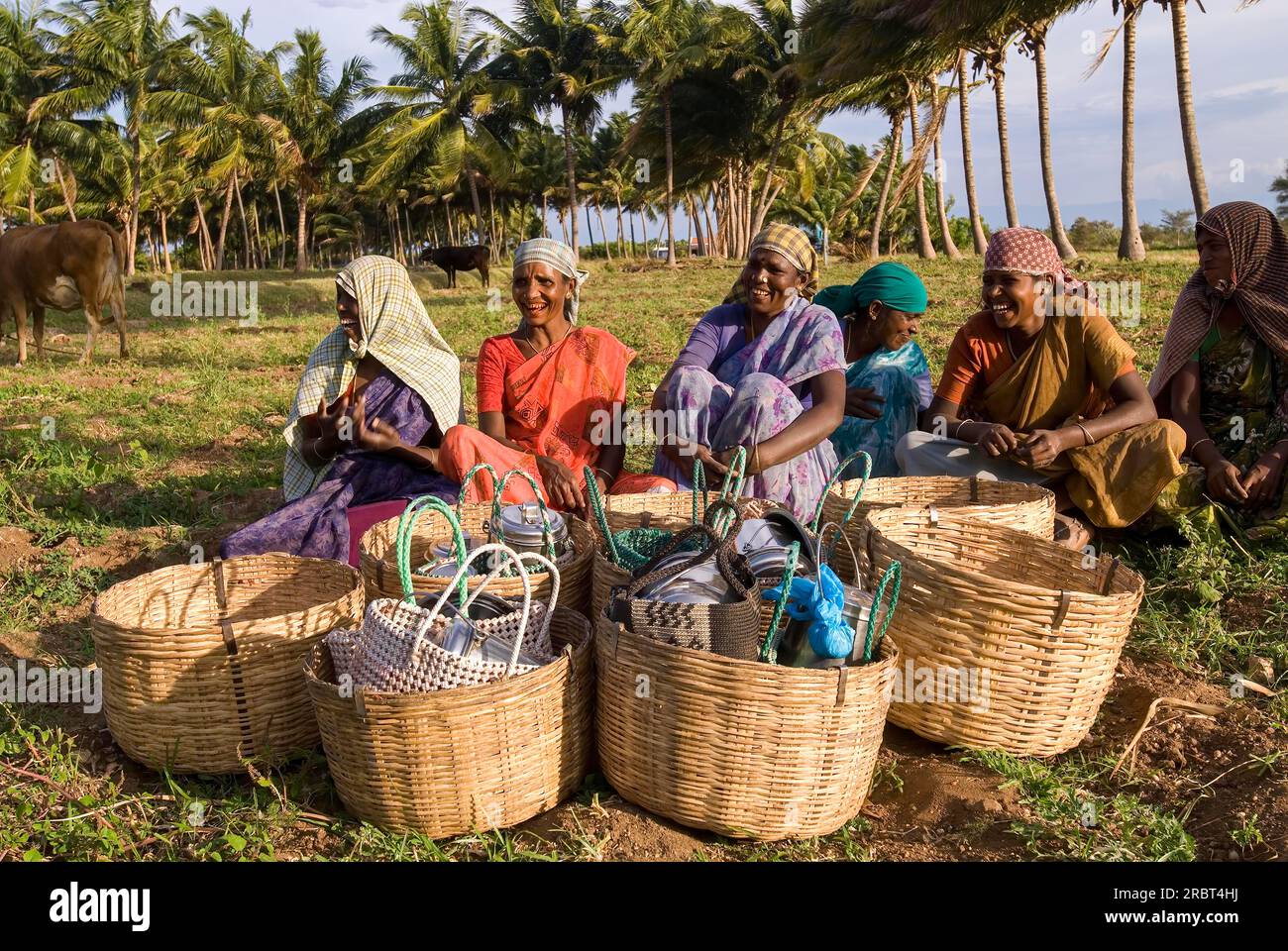 Indian female farmers hi-res stock photography and images - Alamy