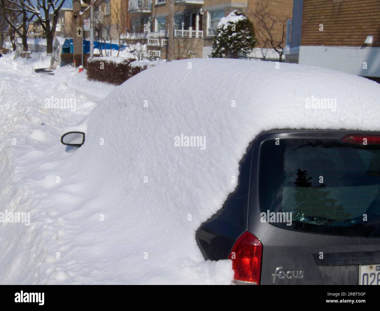 Snowed-in car, Saint Leonard, Quebec, Canada Stock Photo - Alamy