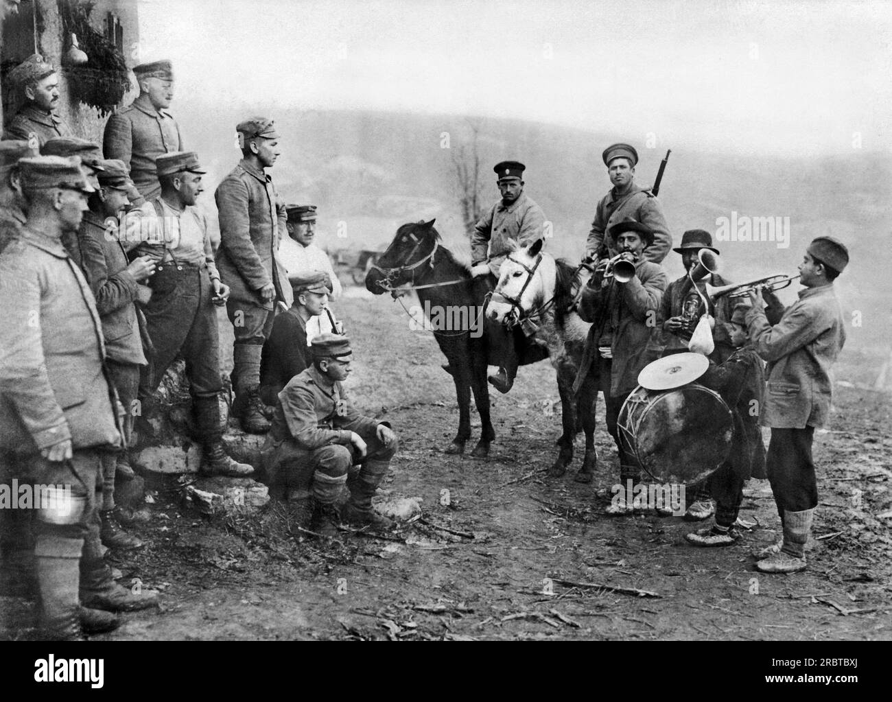Germany: c. 1915 German musicians playing for German soldiers Stock ...