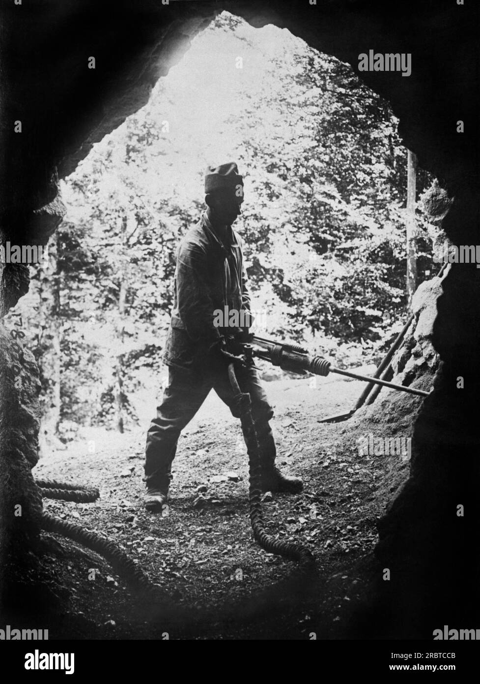 Dug out in tunnels hi-res stock photography and images - Alamy