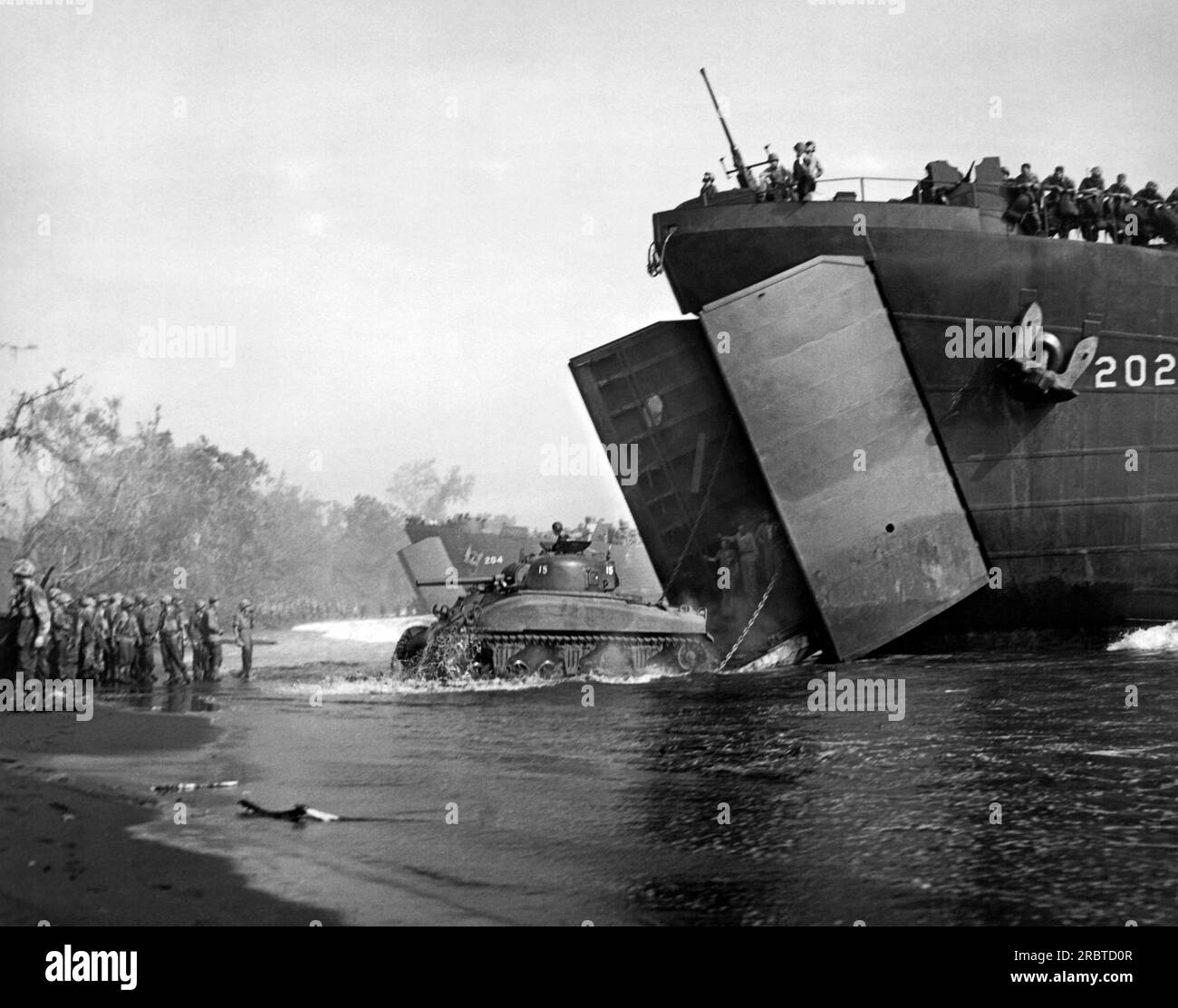 Papua new guinea conflict Black and White Stock Photos & Images - Alamy