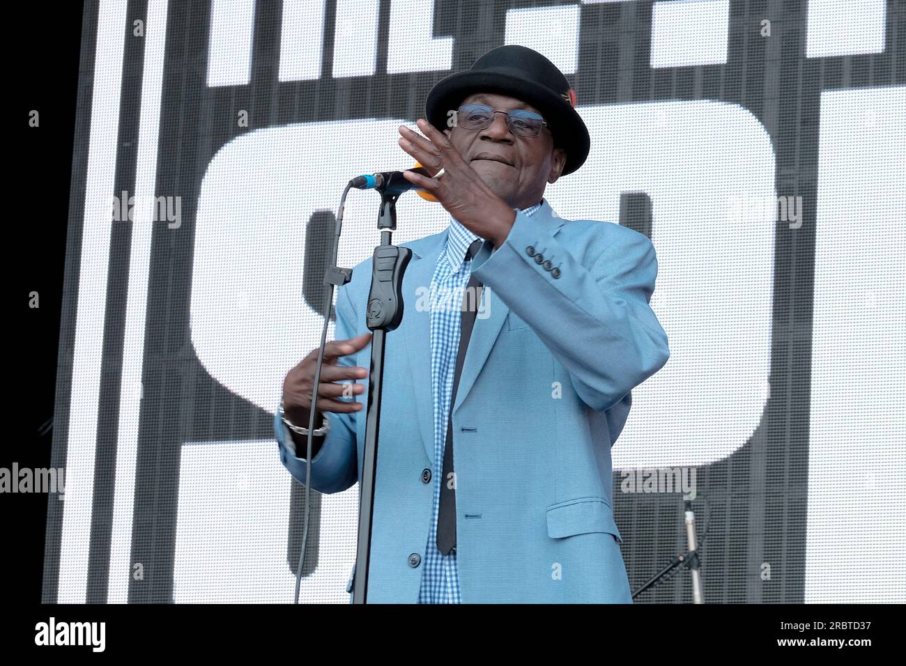 Lets rock 1980s retro revival festival hi-res stock photography and ...