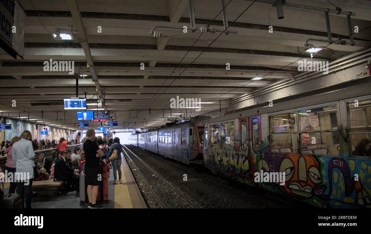 Circumvesuviana railway hi-res stock photography and images - Alamy