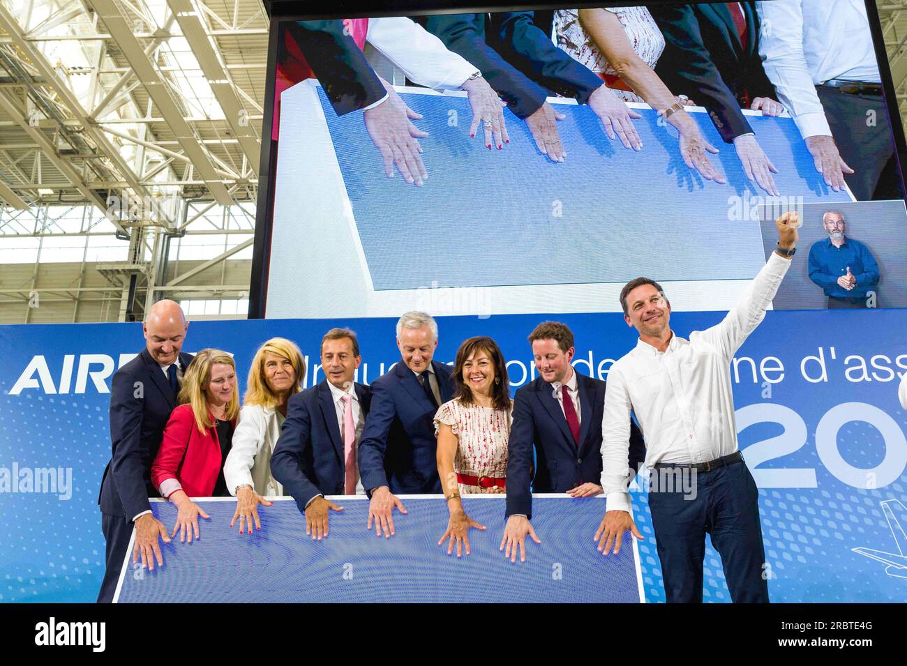 Inauguration on the podium. Inauguration of the new Airbus A320-A321 ...