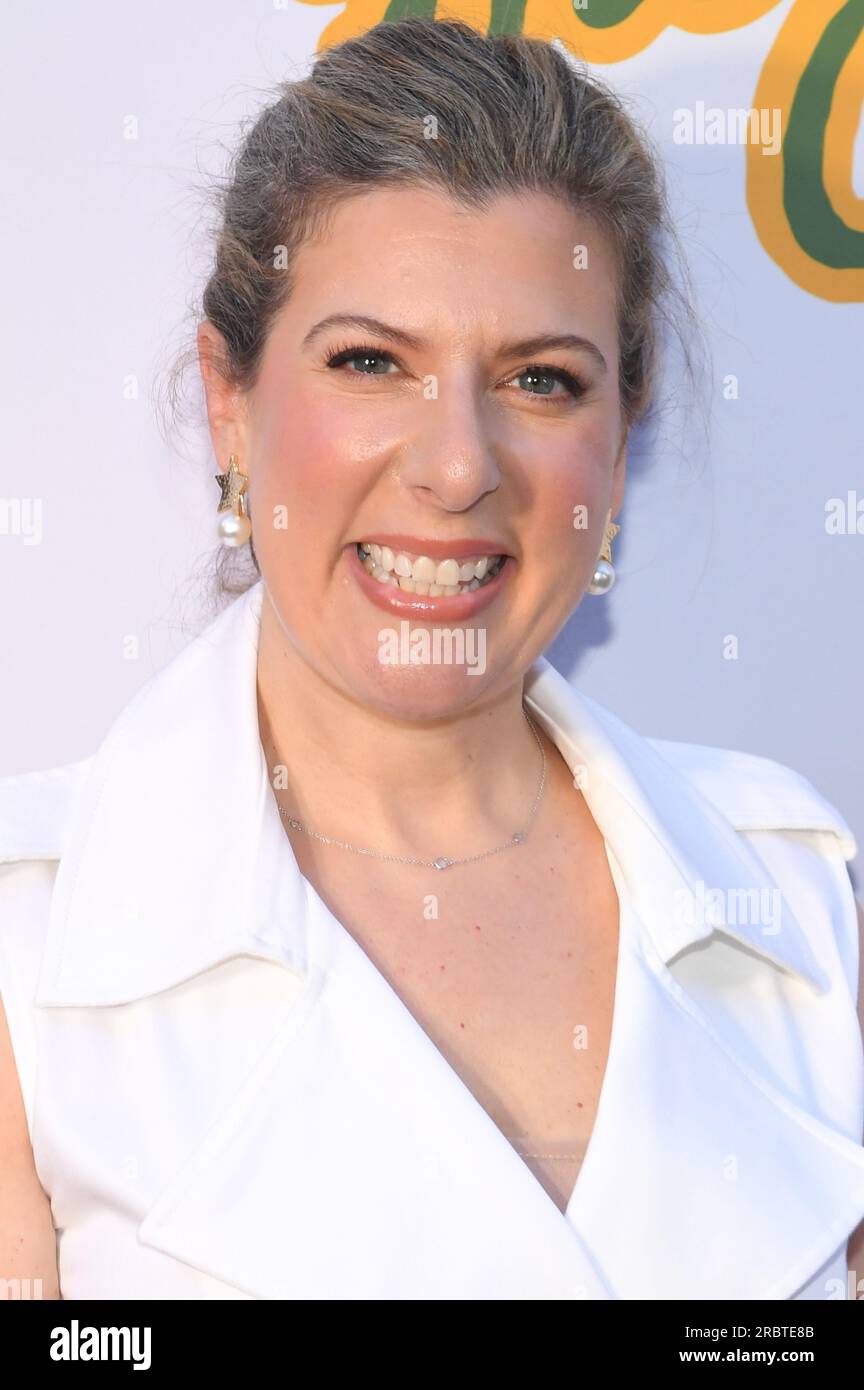 New York Usa 10th July 2023 Maria Zuckerman Attending The Theater