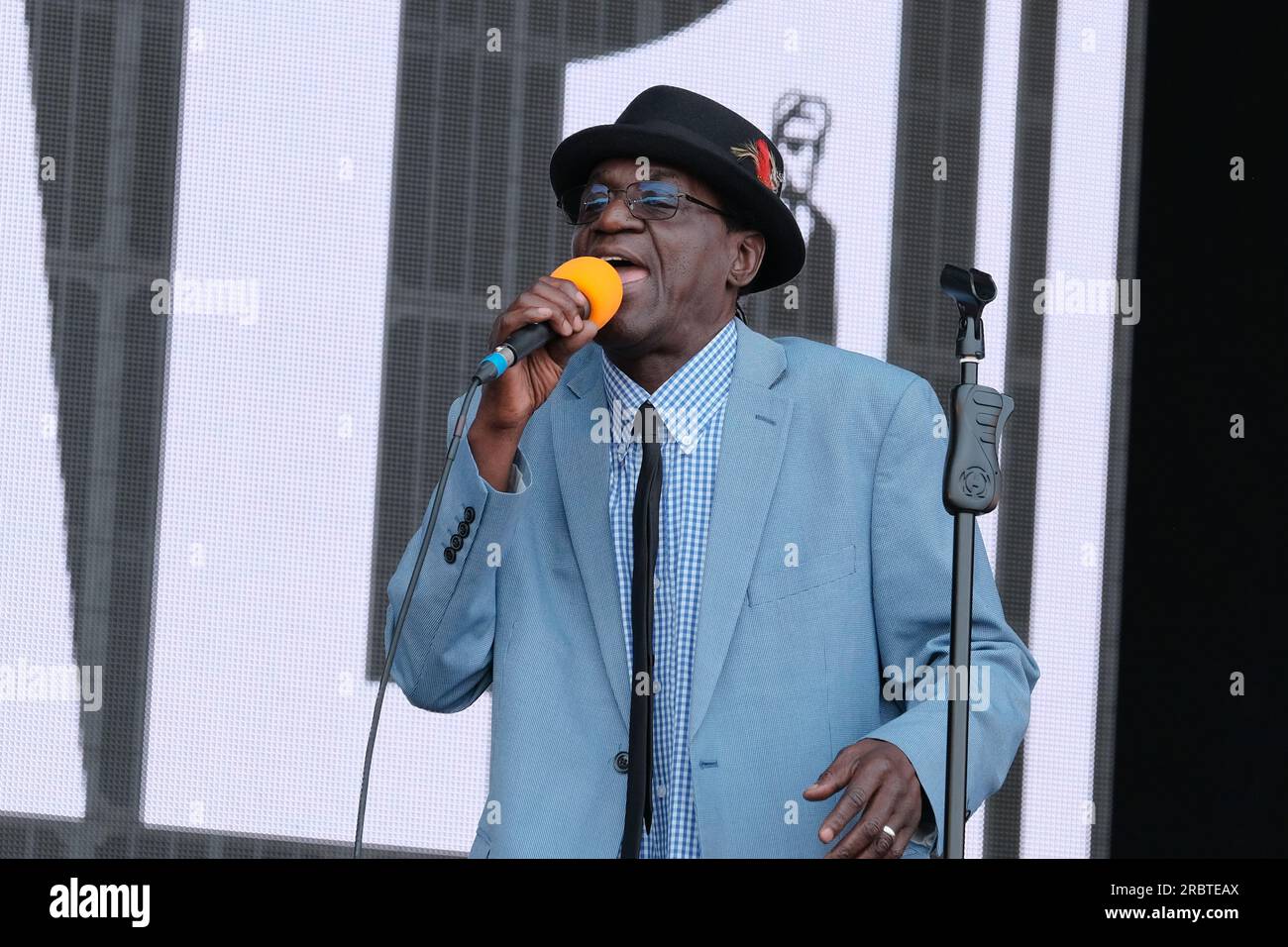 Lets rock 1980s retro revival festival hi-res stock photography and ...