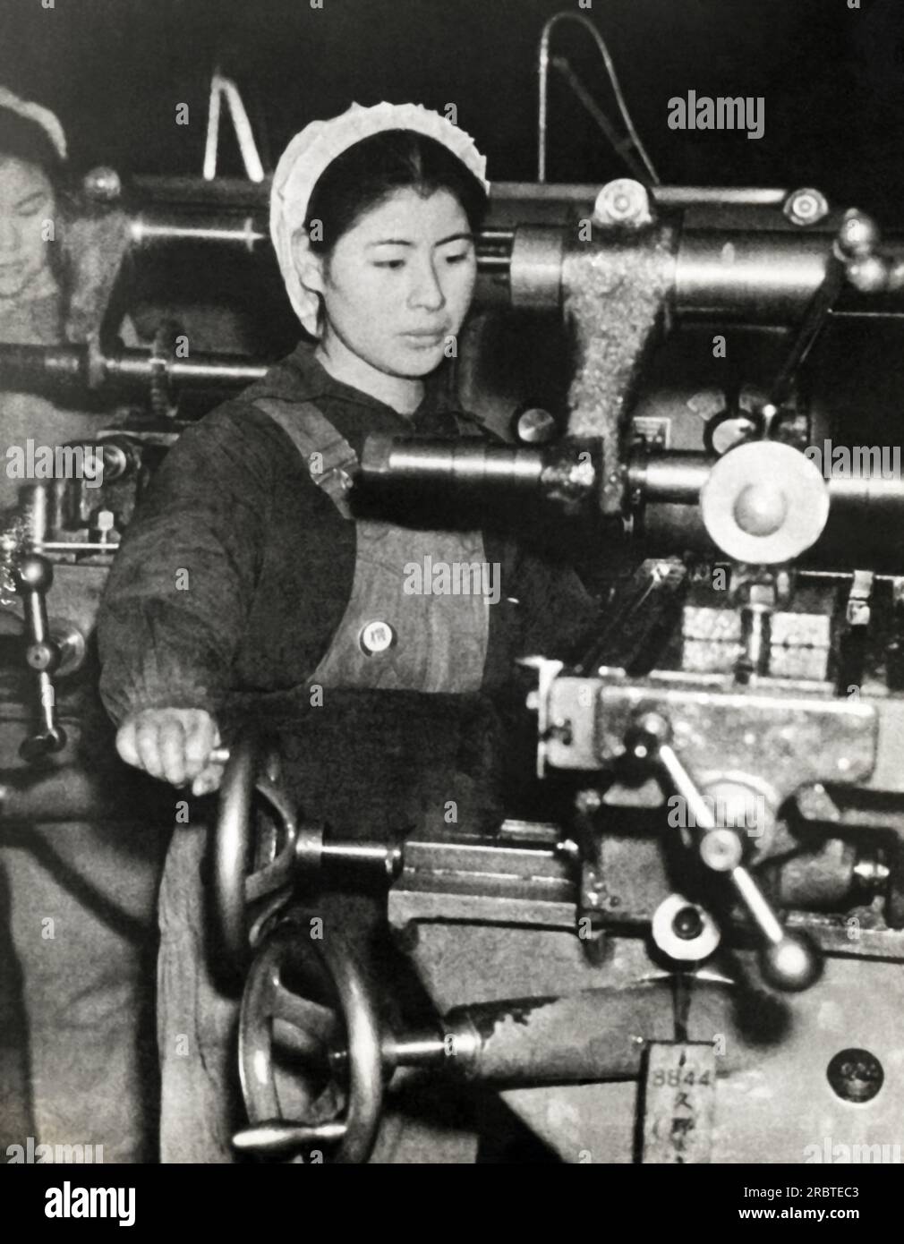 Munitions factory world war 2 hi-res stock photography and images - Alamy