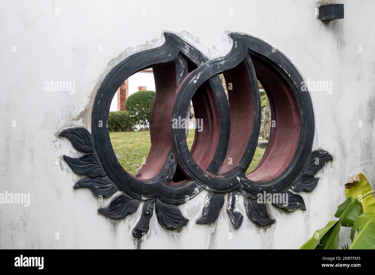 Peach shaped window in Lin An Tai Historical House, Taipei, Taiwan ...