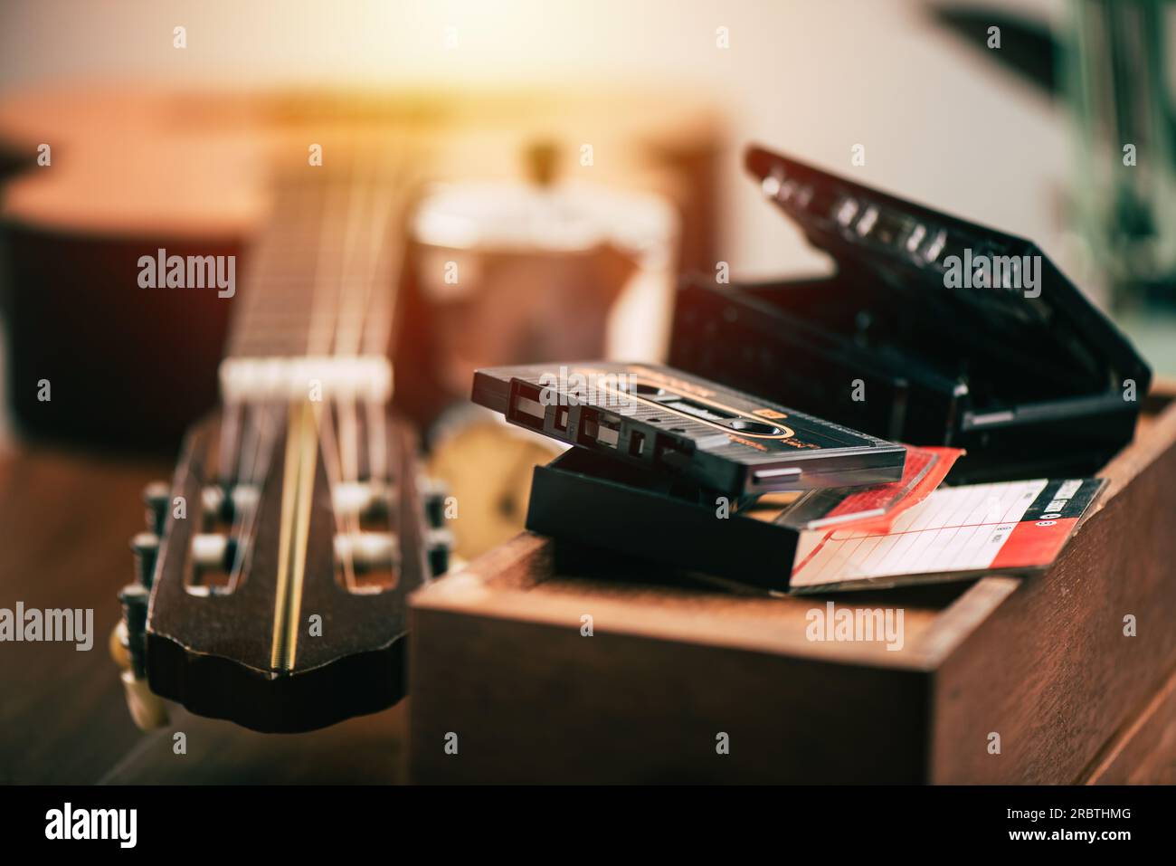 Headphone demo hi-res stock photography and images - Alamy