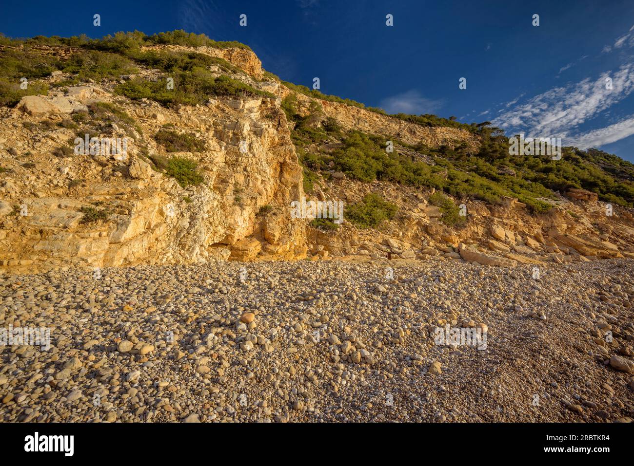 Playa y rocas hi-res stock photography and images - Alamy