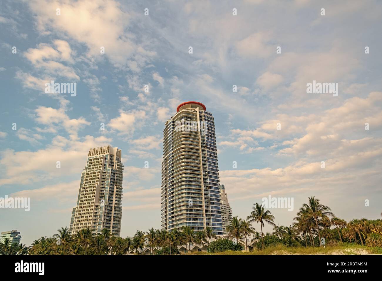 skyscraper building architecture in miami. skyscraper building ...