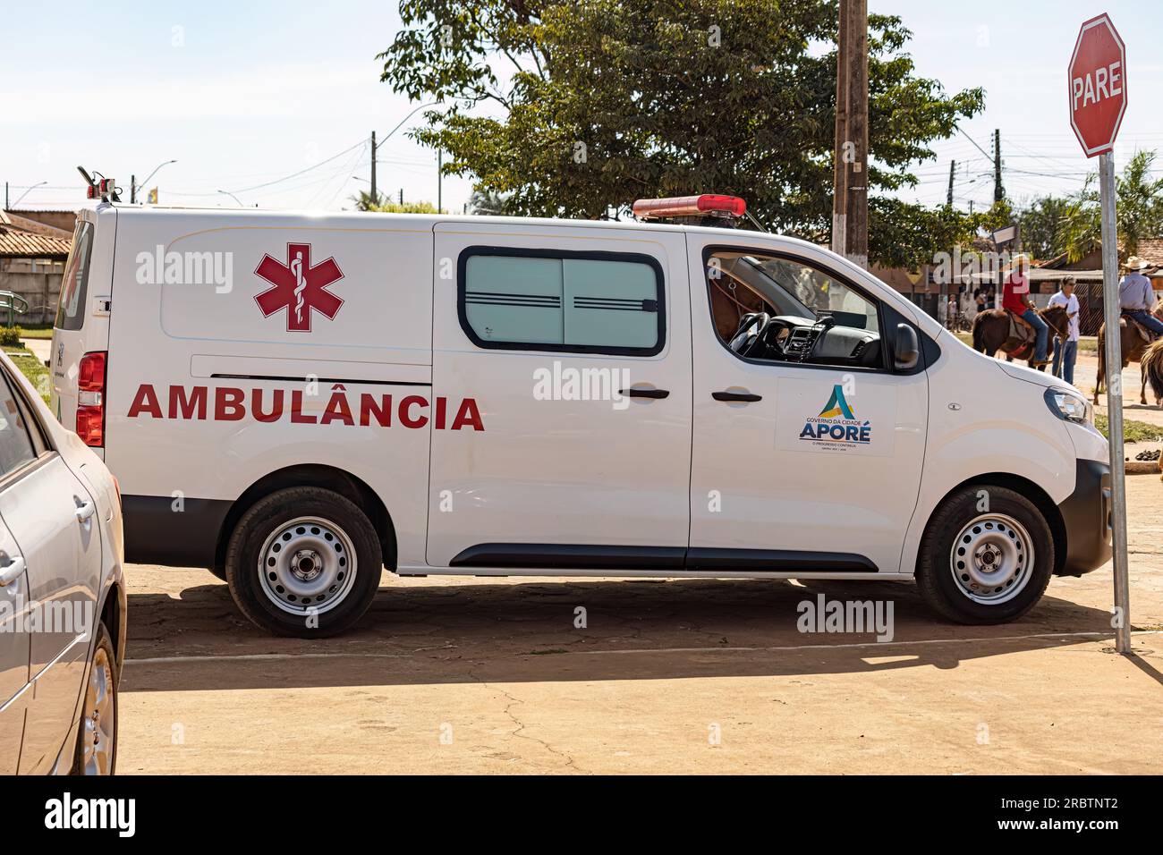 Small ambulance truck hi-res stock photography and images - Alamy